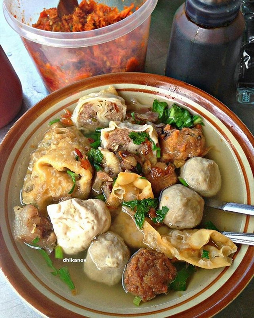 5 Bakso Terpopuler di Indonesia, Ada Sensasi Makan Pinggir Rel Kereta