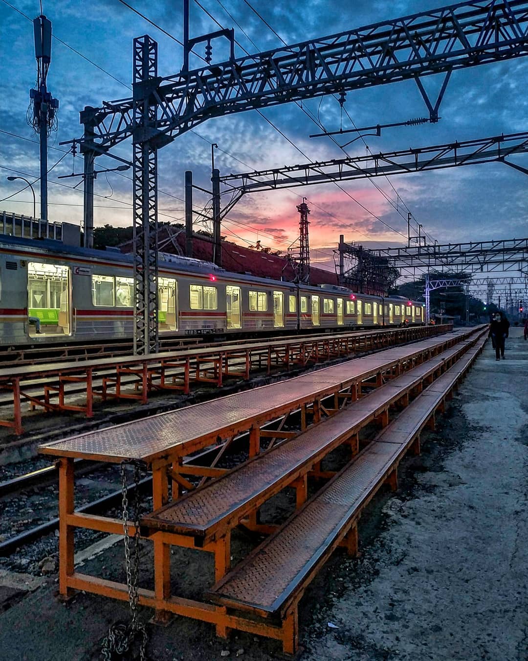 5 Stasiun Kereta Terbaik Indonesia 2019, Salah Satunya Punya Peron ...