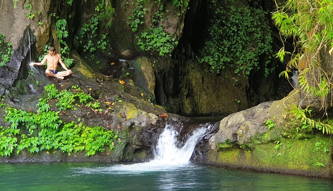 Tidak Melulu Kuta, 3 Air Terjun Indah Ini Wajib Dijelajahi