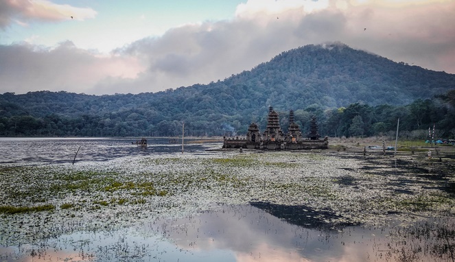 Pesona dan Sejarah Danau Tamblingan, Wisata Menawan di Bali