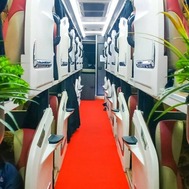 Super Nyaman! Perjalanan Darat Surabaya Jakarta dengan Sleeper Bus