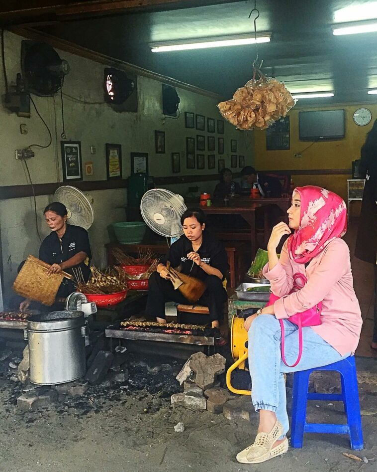 Sate Klopo Ondomohen, Kuliner Legendaris Surabaya dengan Cita Rasa ...