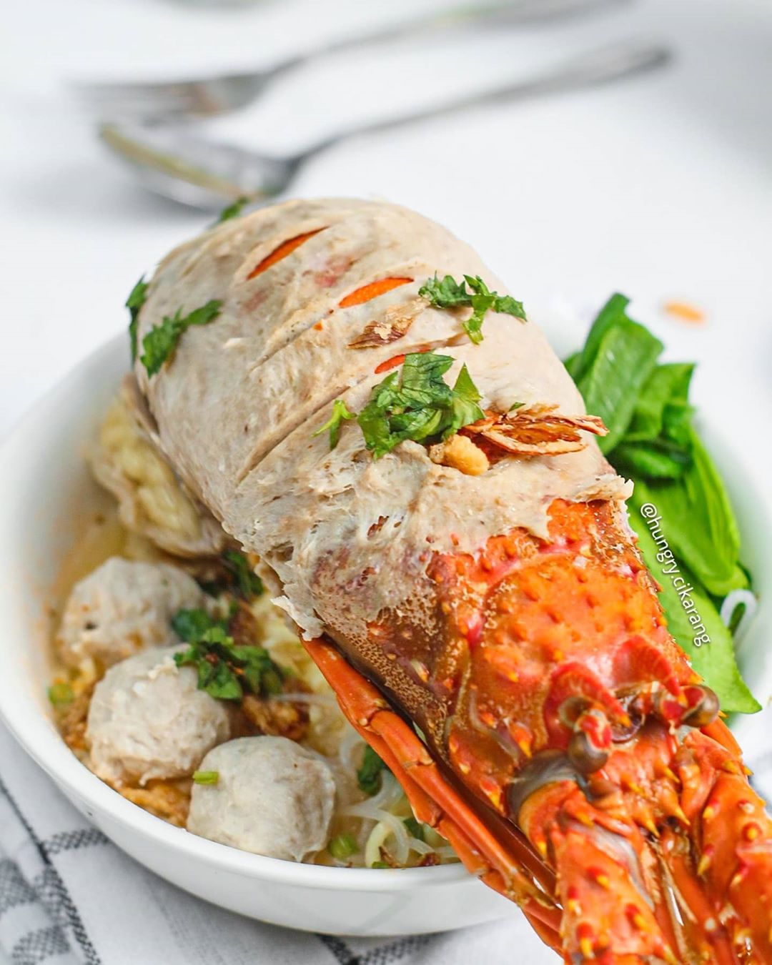 Viral! Bakso Lobster di Kedai Ini Benar-benar Bikin Ngiler