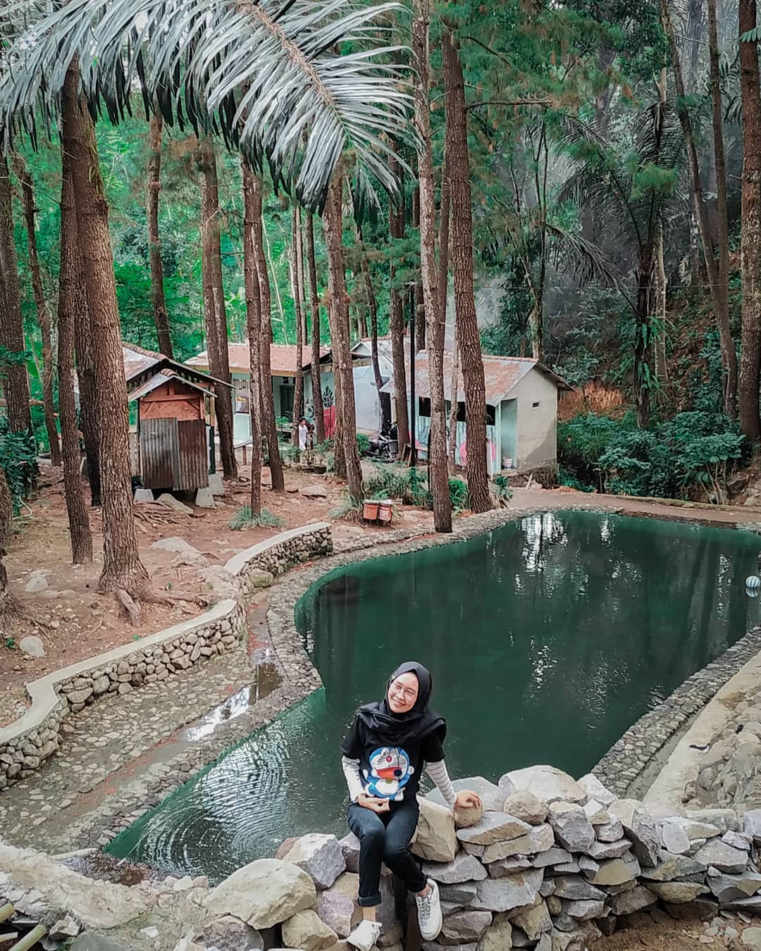 Wana Wisata Curug Semirang, Kolam Tengah Hutan Favorit Para Perenang