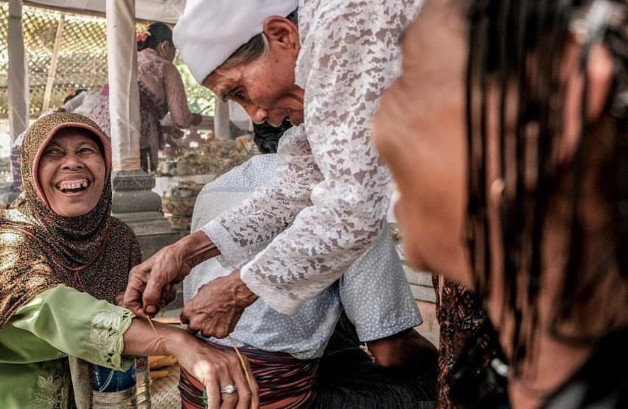 Mengenal Tradisi Perang Topat Lombok yang Menegangkan