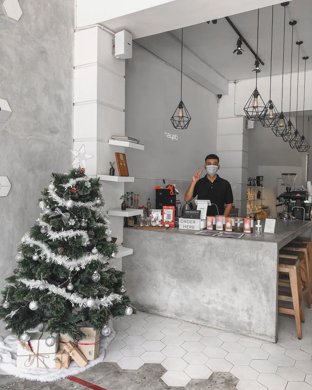 5 Tempat Ngopi Hits di Jogja, Ada Cafe Nuansa Natal