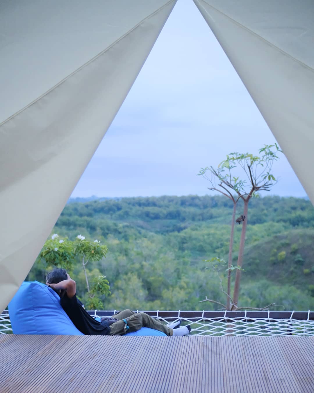 Camping di Songgolangit Jogja, Ada Glamping Mangunan yang Kece