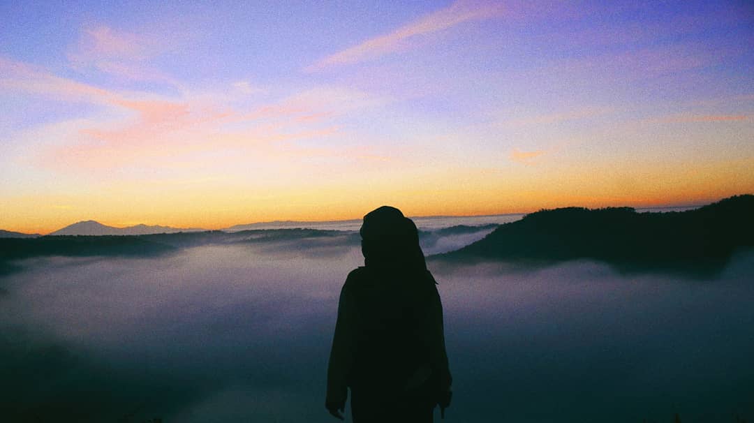 Watu Mabur Mangunan di Jogja, Berburu Sunrise Setelah Sahur