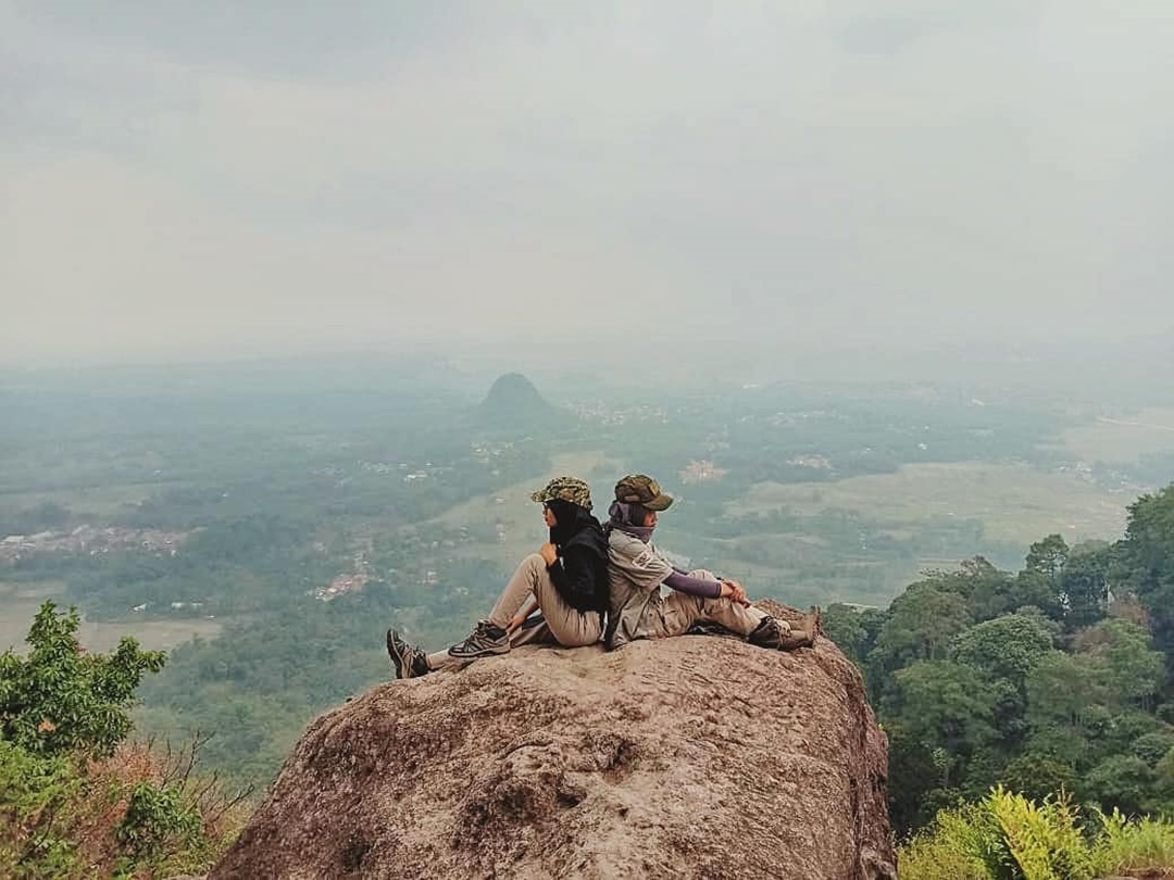 4 Gunung di Bogor, Cocok Untuk Trekking Dekat Jakarta