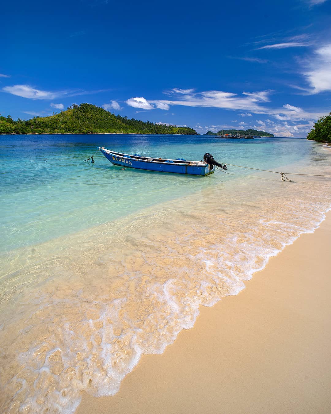 Island Hopping di Padang Sumatra Barat, Keindahan Kepulauan Tropis