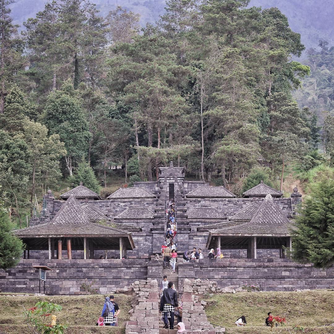 Sunset Candi Cetho, Pelepas Penat di Sore Hari
