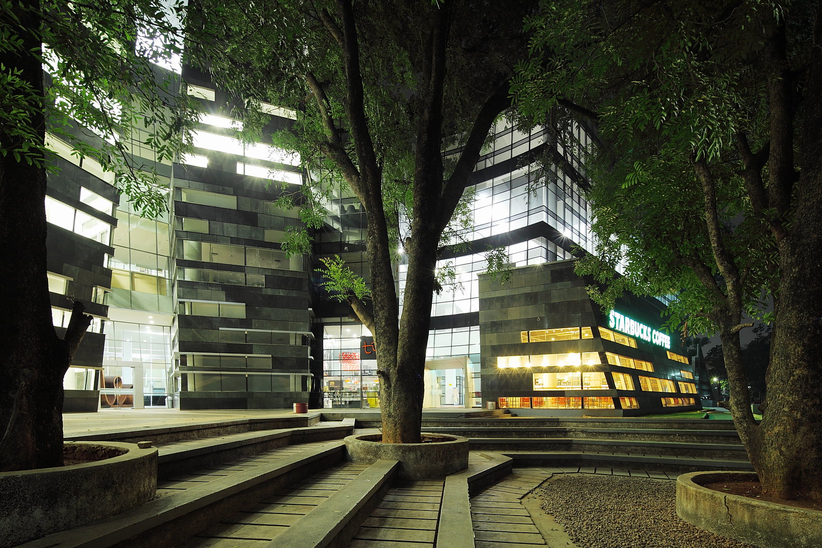 Spot Olahraga di Lingkungan Universitas Indonesia, Sangat Asri