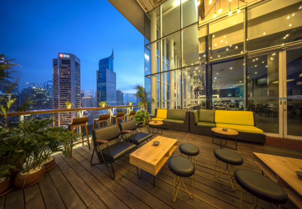 Diner Spektakuler di SKYLOFT Restaurant & Lounge Jakarta