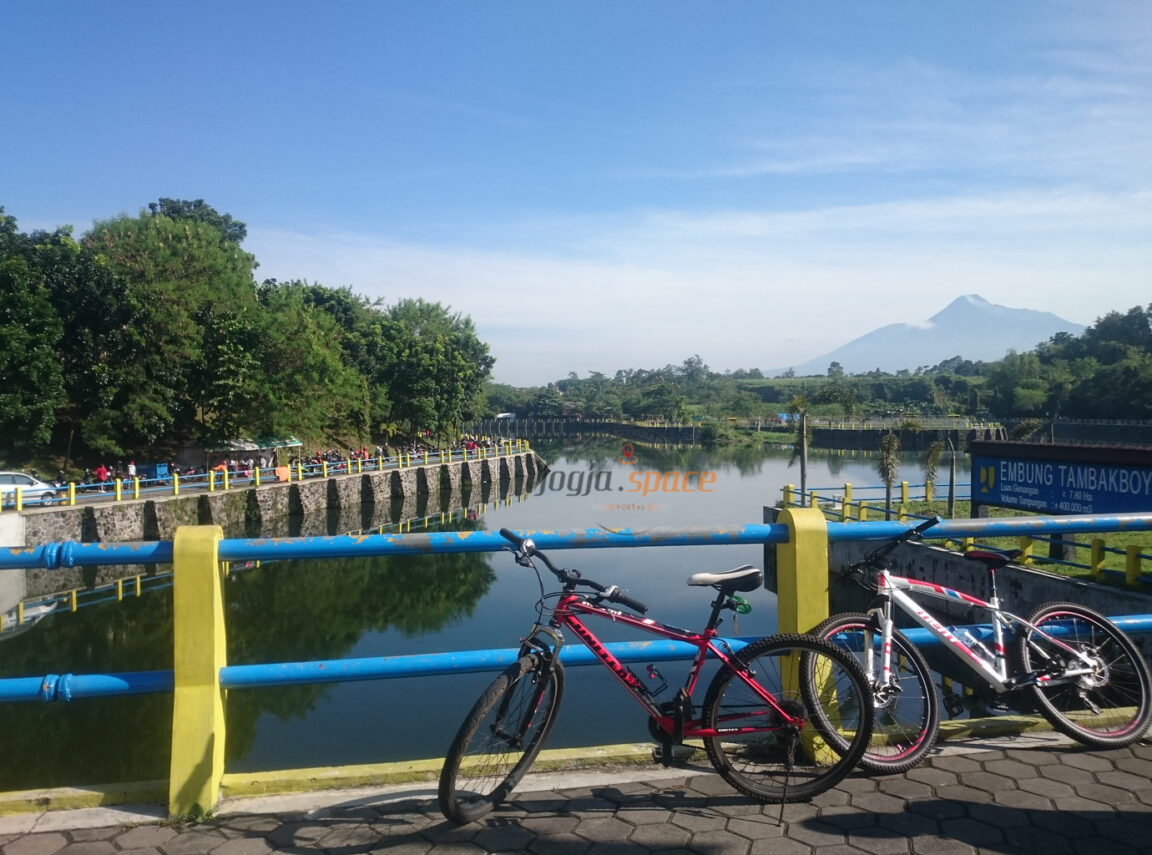 Embung Tambakboyo, Wisata Gratis Dengan Jogging Trek Yang Asri Tengah ...