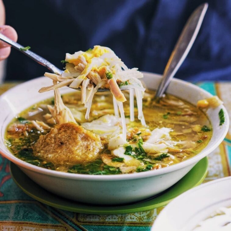 Kuliner Khas Banjar Kalimantan Selatan, Ada Soto Banjar yang Segar dan ...