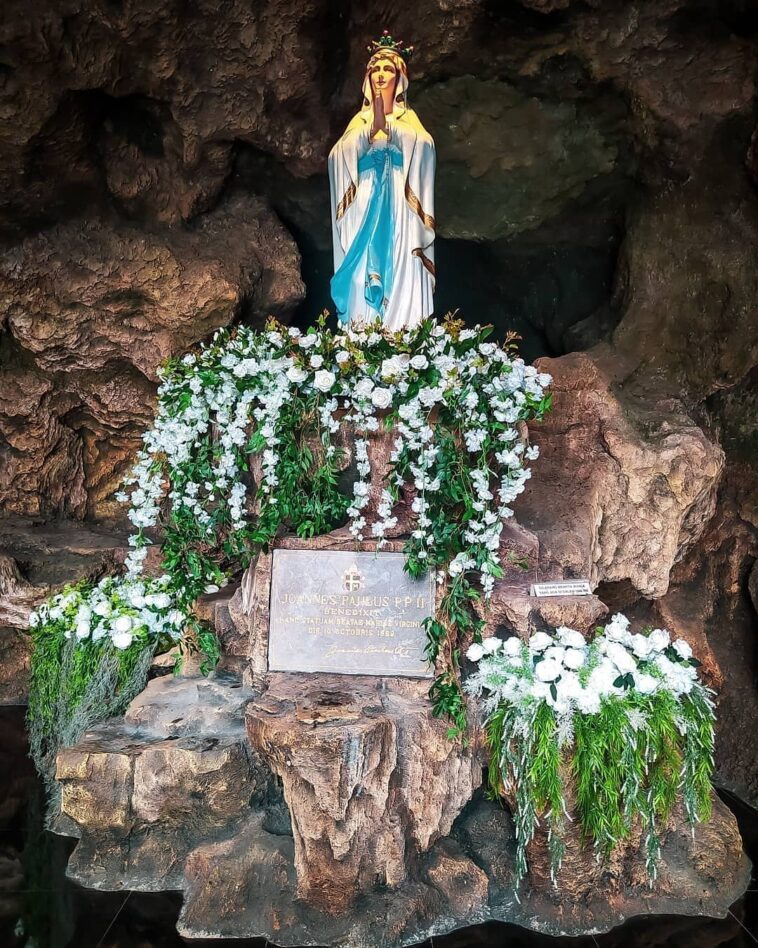 4 Wisata Religi Gua Maria di Pulau Jawa, Ibadah Jelang Natal Penuh Suka ...