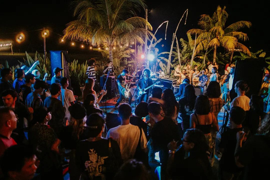 Skateboard Sambil Kuliner? Hanya di Loco By Nature Bali