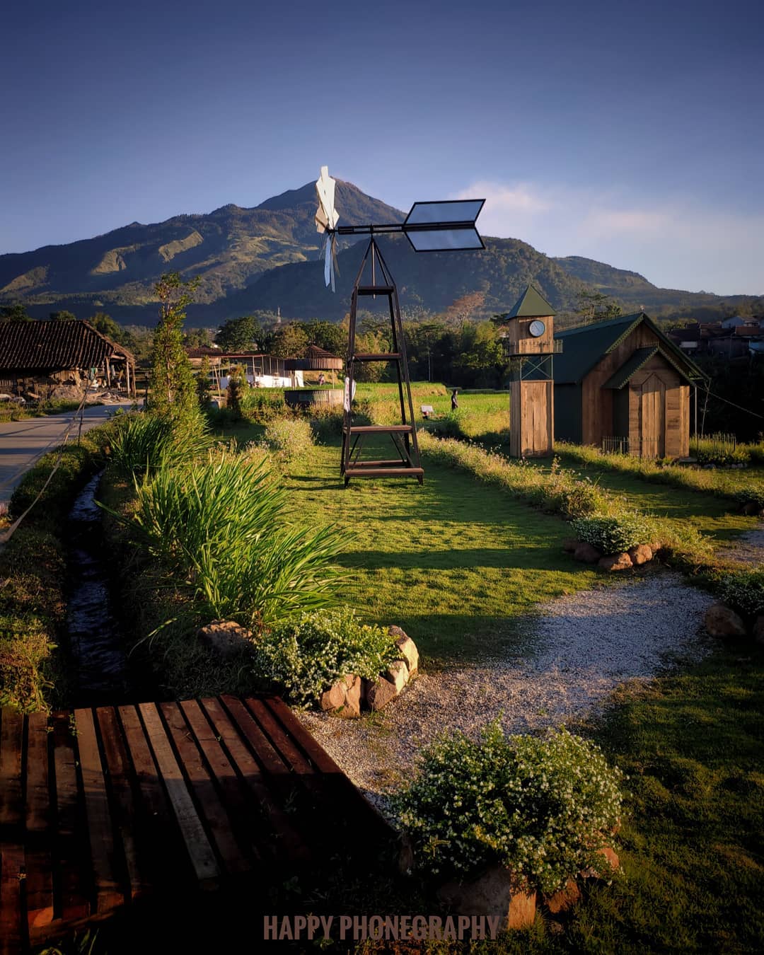 Rustic Market Cafe, Nongkrong Suasana Pegunungan Ala Eropa