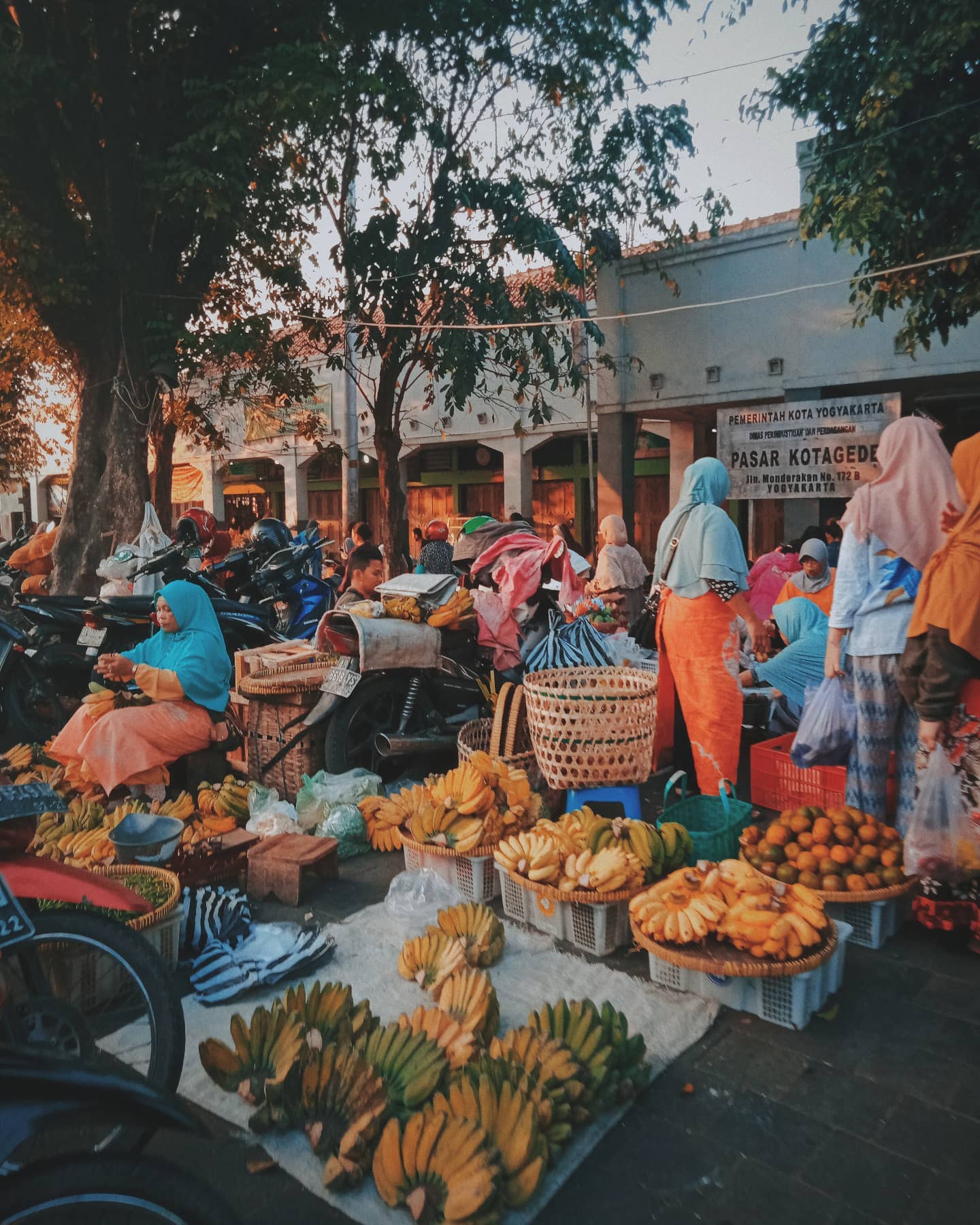 Jajanan Tradisional Entog-Entog, Si Bulat Imut Berbahan Jagung yang ...