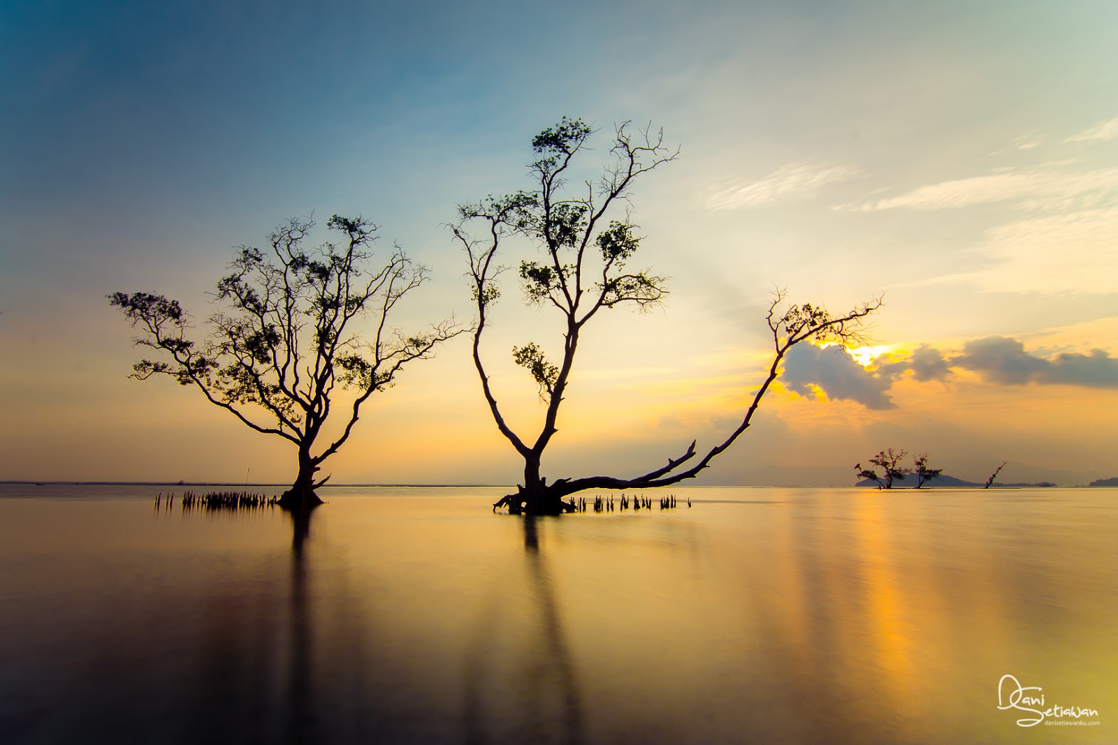 Pantai Sebalang, Tempat Berburu Sunset Terbaik di Lampung