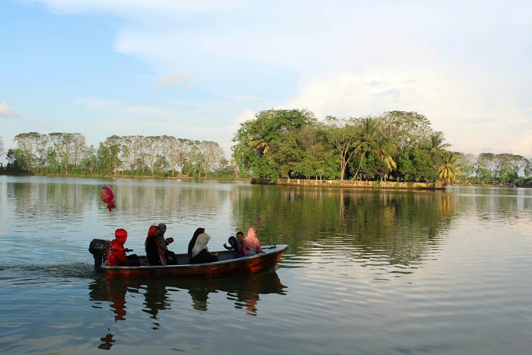 Destinasti Wisata Danau Tasikardi Kramatwatu Serang Banten yang Memukau