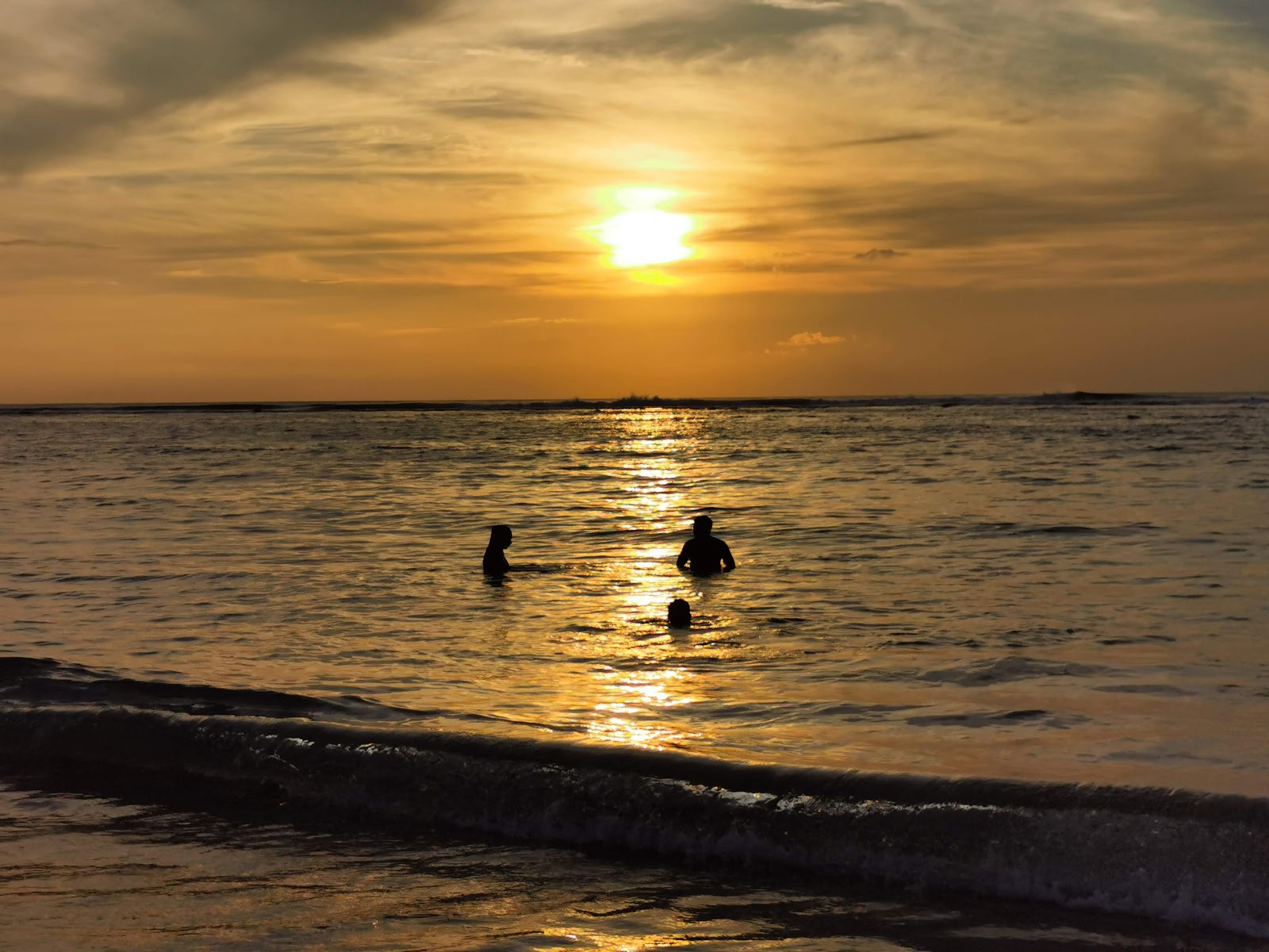 Pantai Lhoknga, Surga Bagi Pemburu Sunset di Tanah Aceh