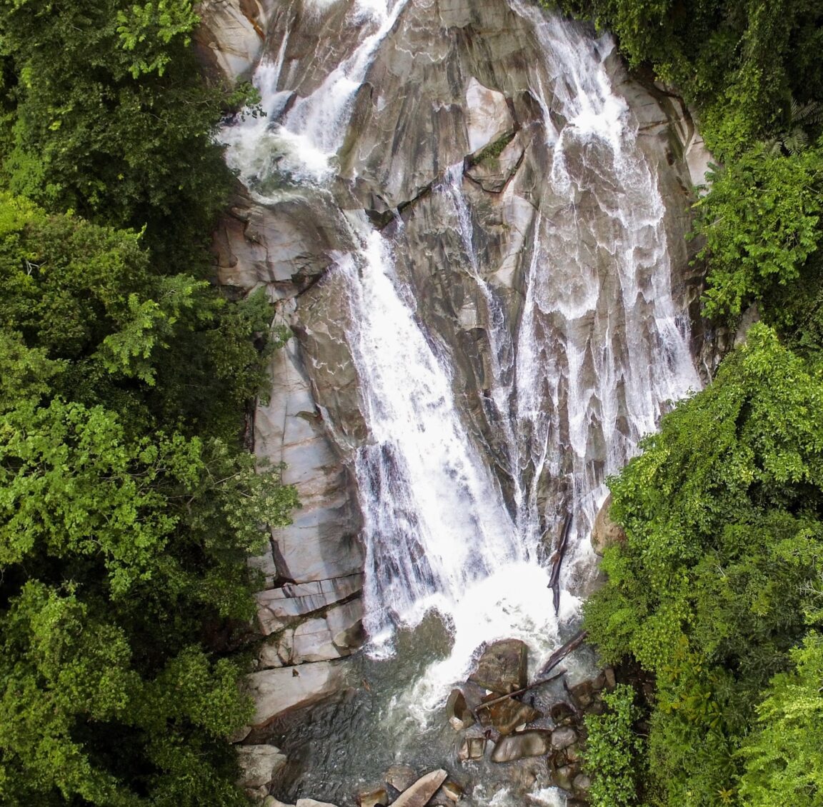 Ngetrip ke Air Terjun Boroma Tamaila Utara, Panoramanya Benar-Benar Takjub
