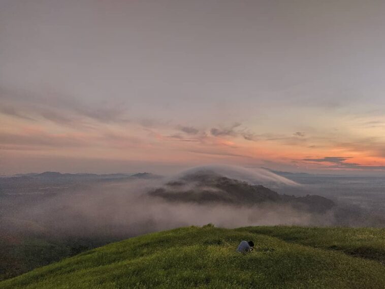 Gunung Birah, Pesona Sunset, Sunrise, dan Lautan Bintang Jadi Daya ...