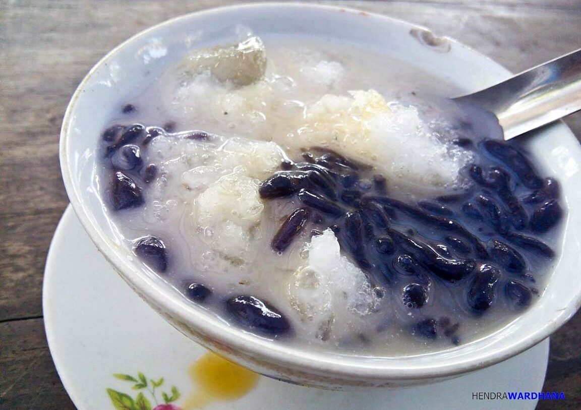 Terlalu Barbar, Nama Makanan Indonesia Bikin Melongo!