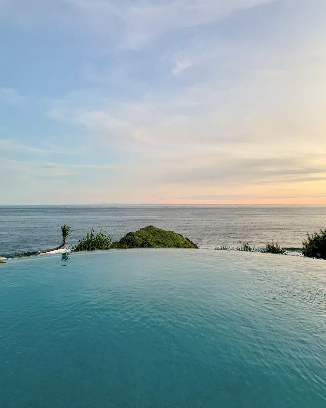 South Shore Jogja, Kafe Instagramable Pinggir Pantai Mirip Santorini ...