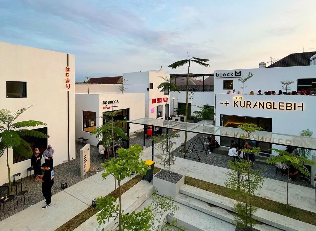 5 Pujasera Kekinian di Malang, Instagrammable dan Bisa Kulineran Banyak