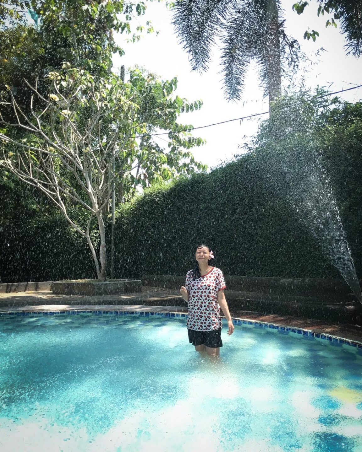 Indahnya Kolam Renang Asri Kimo Jember, Usung Konsep Taman dan Pantai ...