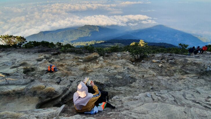 Gunung Ciremai Via Trisakti Sadarehe, Satu-Satunya Jalur Pendakian ...