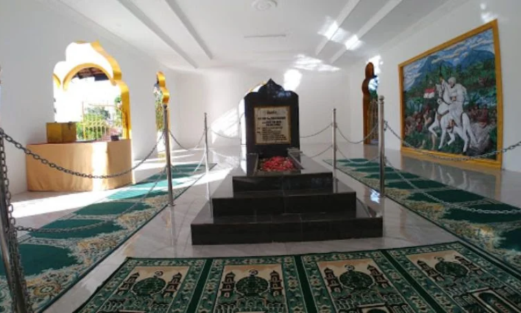 Menyusuri Makam Tuanku Imam Bonjol, Wisata Sejarah Populer di Minahasa