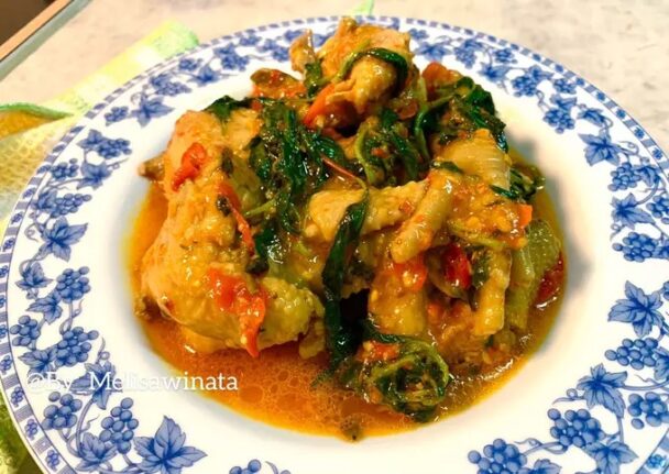 Ayam Woku, Kuliner Lebaran Khas Manado yang Pedas dan Harum