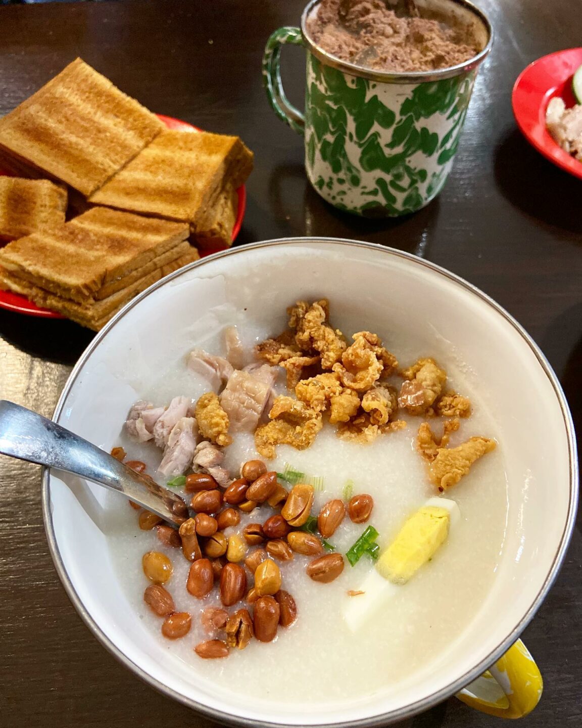 Kopitiam di Malang, Merasakan Menu Sarapan sampai Roti dengan Topping ...