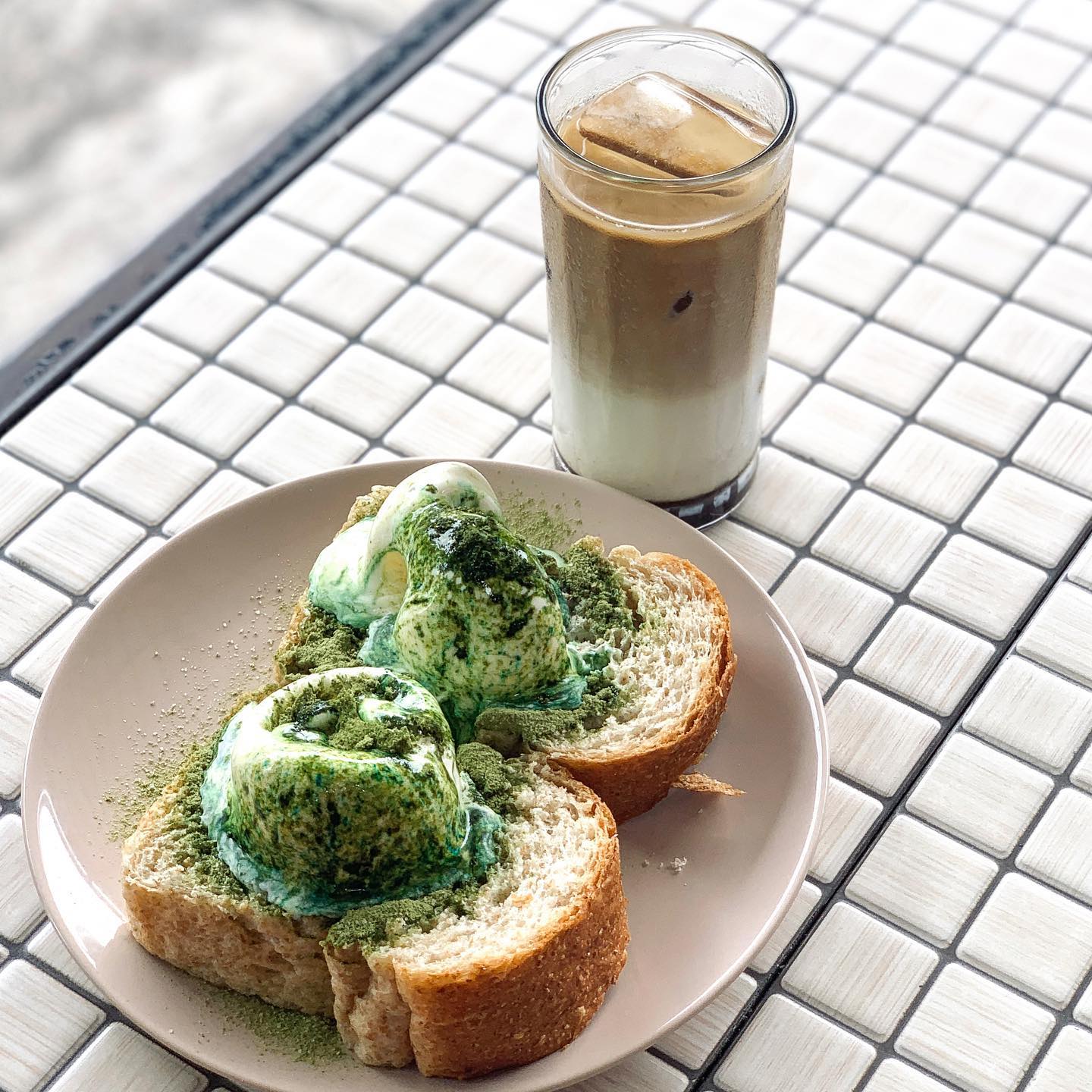 Kopitiam di Malang, Merasakan Menu Sarapan sampai Roti dengan Topping ...