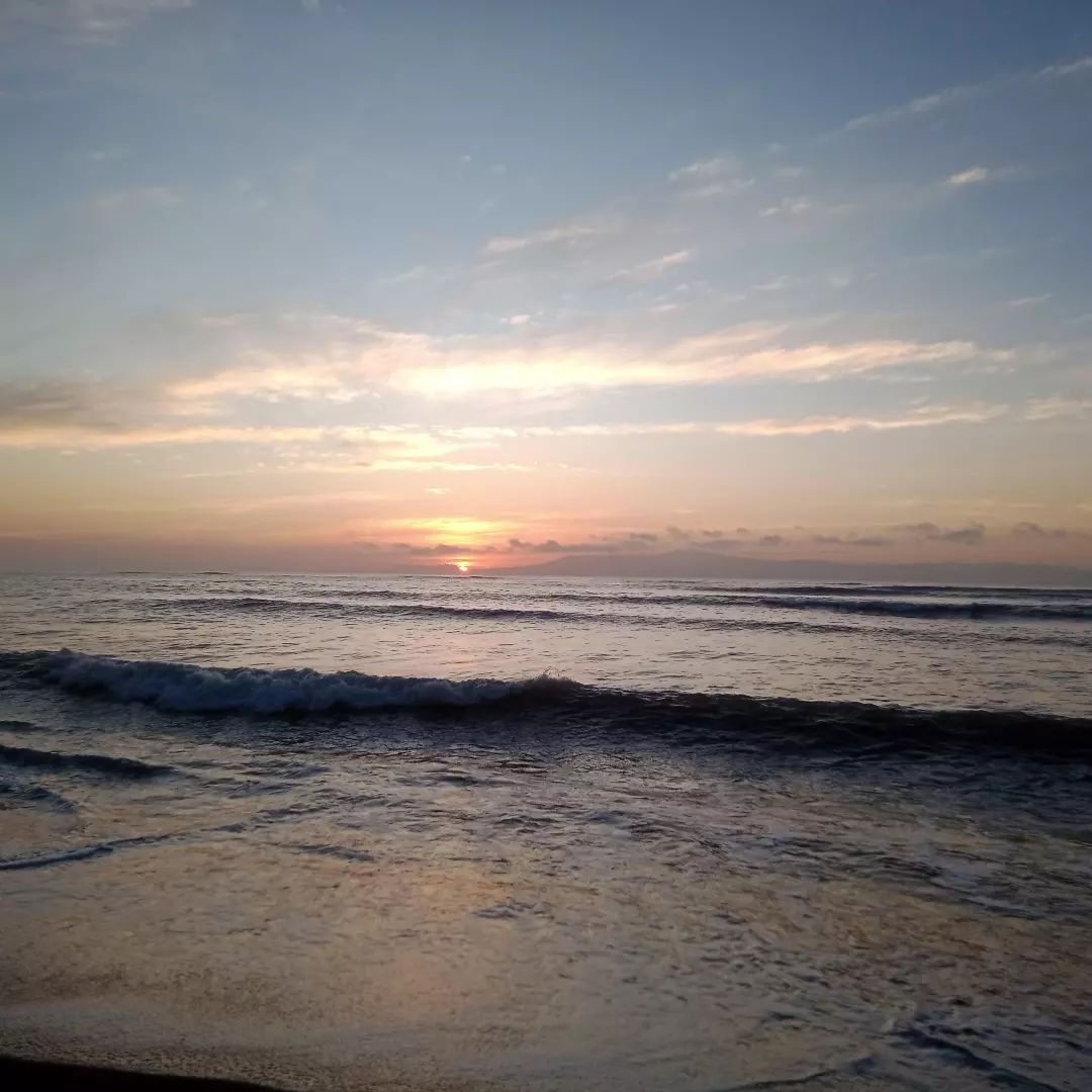 Pantai Labuhan Haji, Spot Terbaik Menikmati Matahari Terbit di Lombok