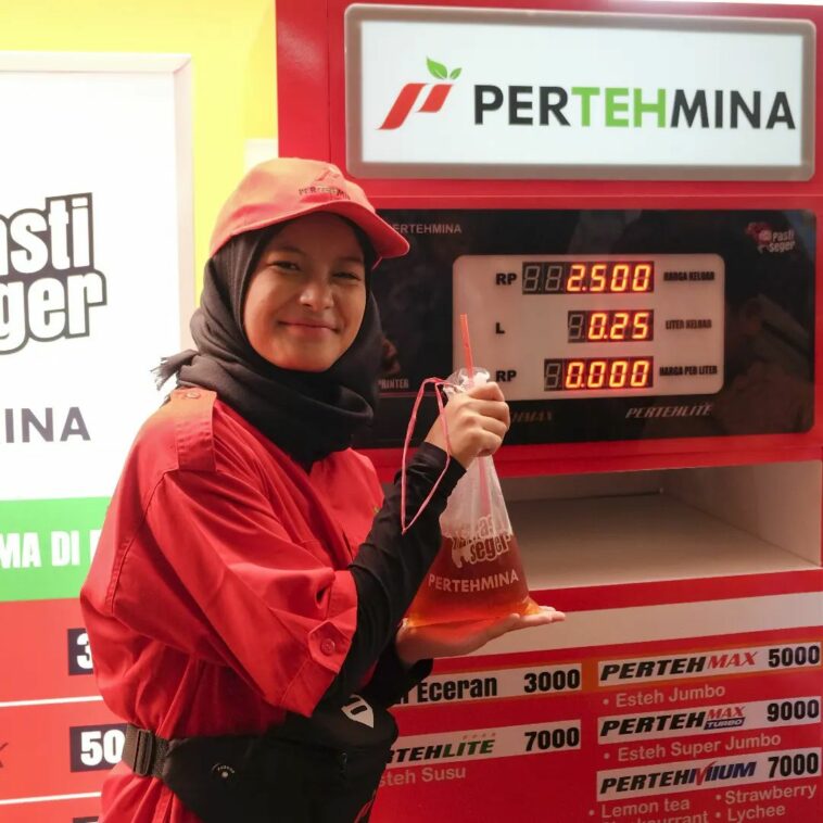Uniknya Es Teh Pertehmina yang Disajikan Seperti Penjualan Bensin